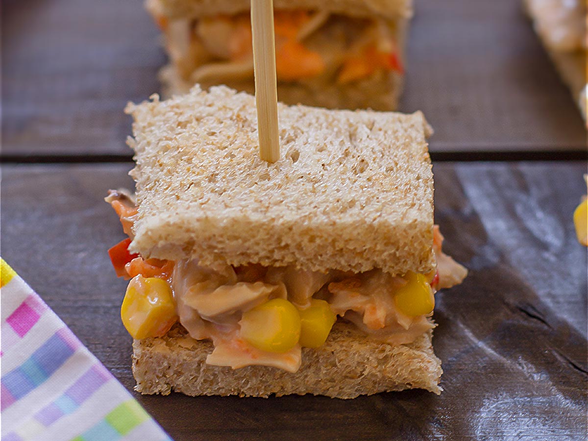 Mini sándwiches de pollo para fiestas - PequeRecetas