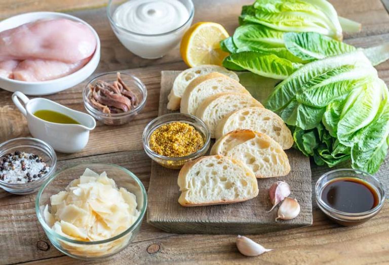 Cómo hacer salsa César casera para tus ensaladas - PequeRecetas