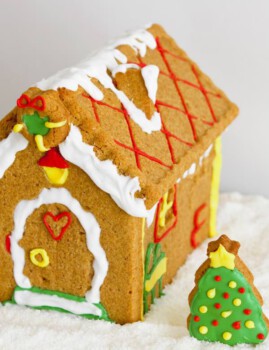 Cómo hacer una casita de jengibre de Navidad - PequeRecetas