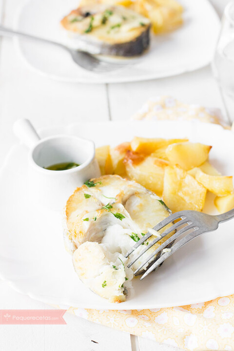 Merluza a la plancha, ¡con el truco para que no se rompa! - PequeRecetas