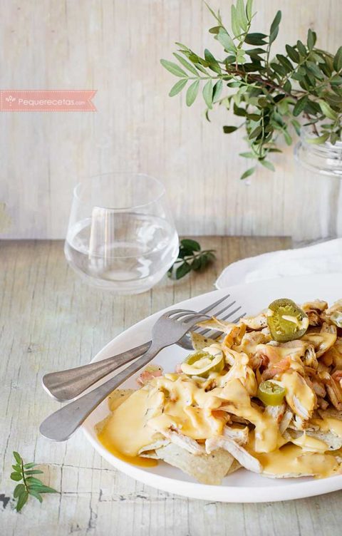 Nachos con queso en 3 pasos fáciles. Receta de nachos con queso