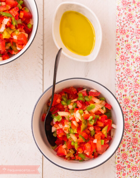 Cómo hacer PICO DE GALLO (salsa tradicional mexicana) - PequeRecetas