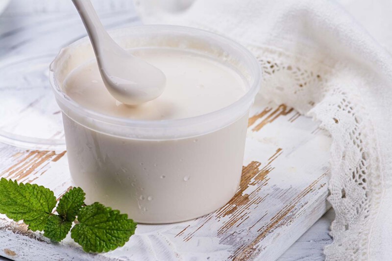 Cómo hacer CREMA AGRIA (receta de sour cream o nata agria) - PequeRecetas