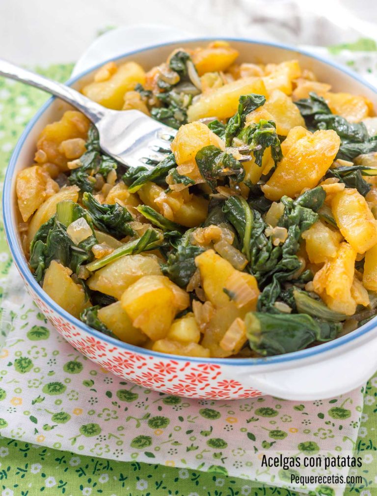Acelgas rehogadas con patatas (receta sana y fácil) - PequeRecetas
