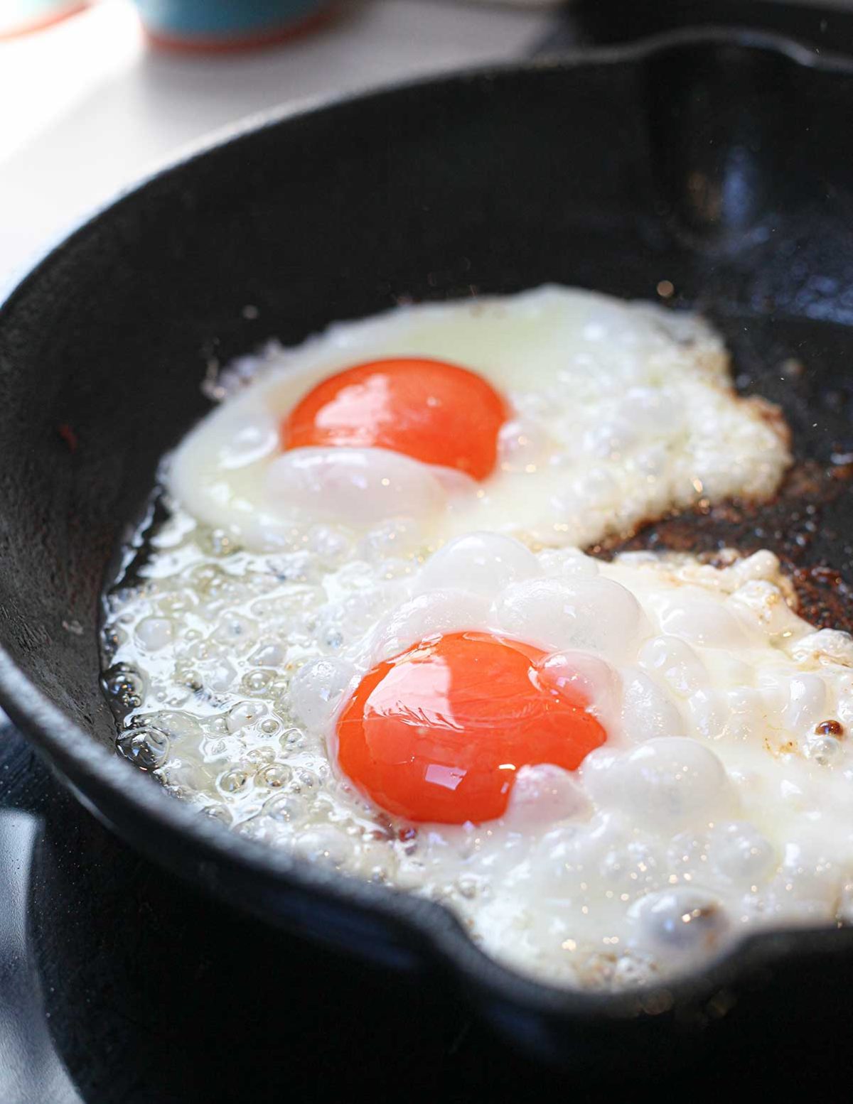 Huevos fritos (cómo freír un huevo perfecto) - PequeRecetas