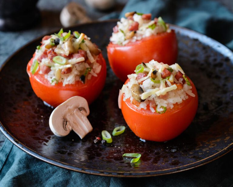 Tomates rellenos (9 recetas de tomates rellenos al horno o fríos ...