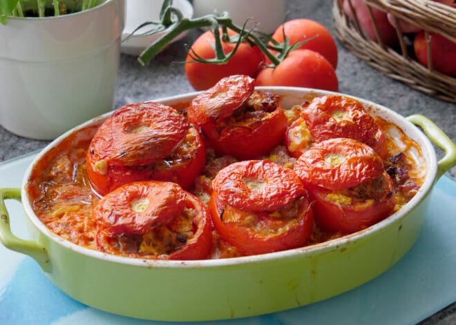 Tomates rellenos (9 recetas de tomates rellenos al horno o fríos ...