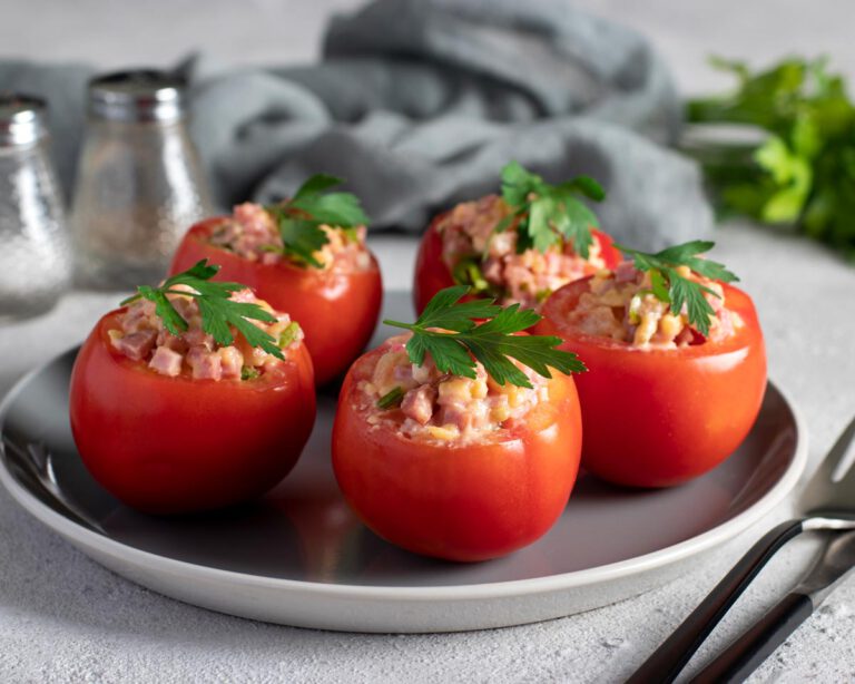 Tomates rellenos (9 recetas de tomates rellenos al horno o fríos ...