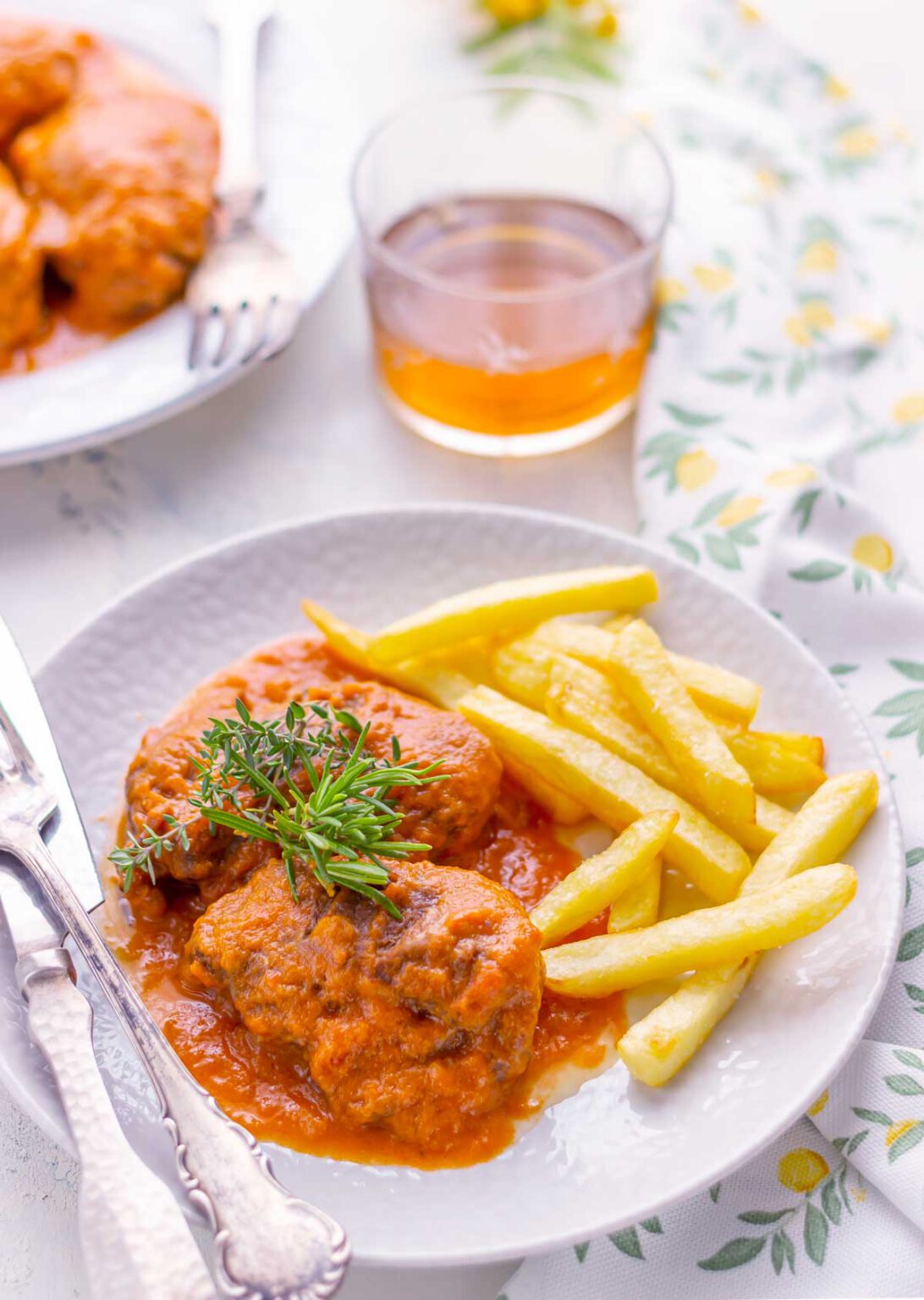 Carrilleras en salsa (3 recetas tradicionales) - PequeRecetas