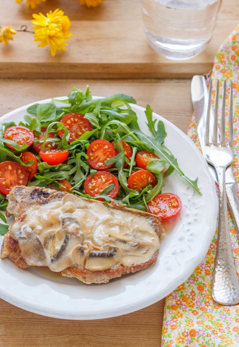 Chuletas de cerdo en salsa (3 recetas fáciles) - PequeRecetas