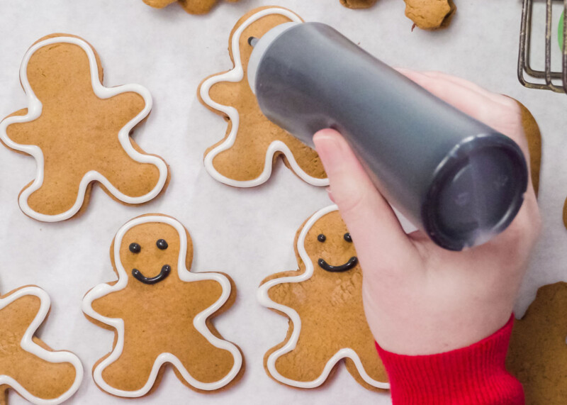 Muñecos de jengibre (receta de Gingerbread Man Cookies) - PequeRecetas