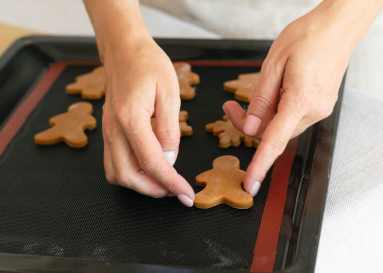 Muñecos de jengibre (receta de Gingerbread Man Cookies) - PequeRecetas