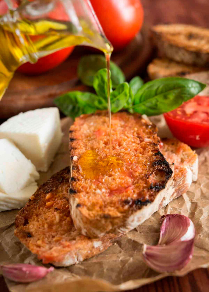 Pan tumaca o pa amb tomàquet (cómo hacer pan con tomate catalán ...