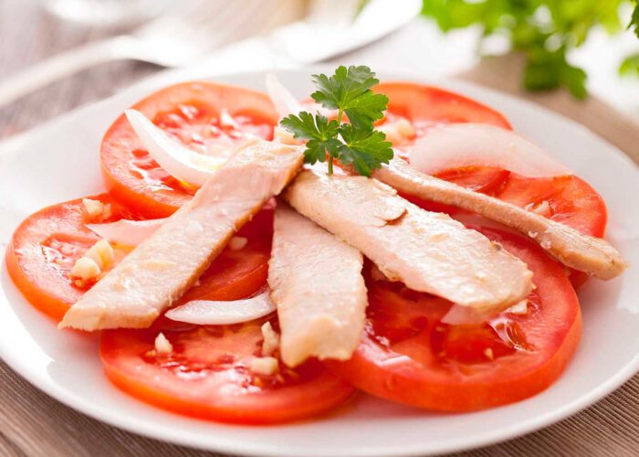 Ensalada de tomate y ventresca - PequeRecetas