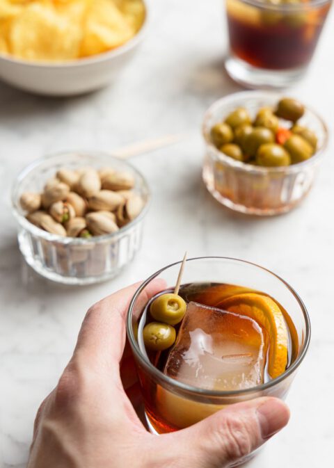 La hora del Vermut (qué es y cómo preparar un vermú para el aperitivo ...