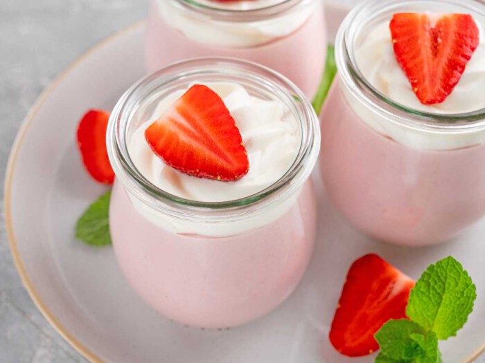 Mousse de fresa casera fácil - PequeRecetas