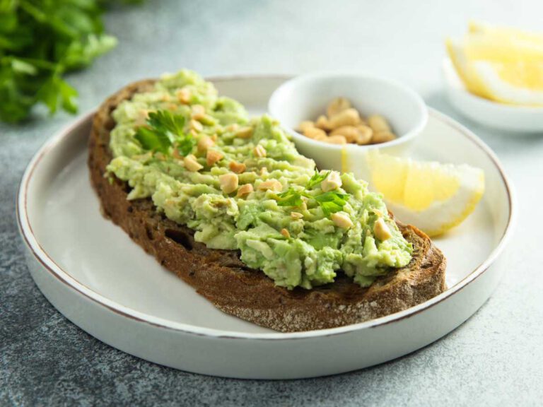 10 tostadas con aguacate para un desayuno perfecto - PequeRecetas