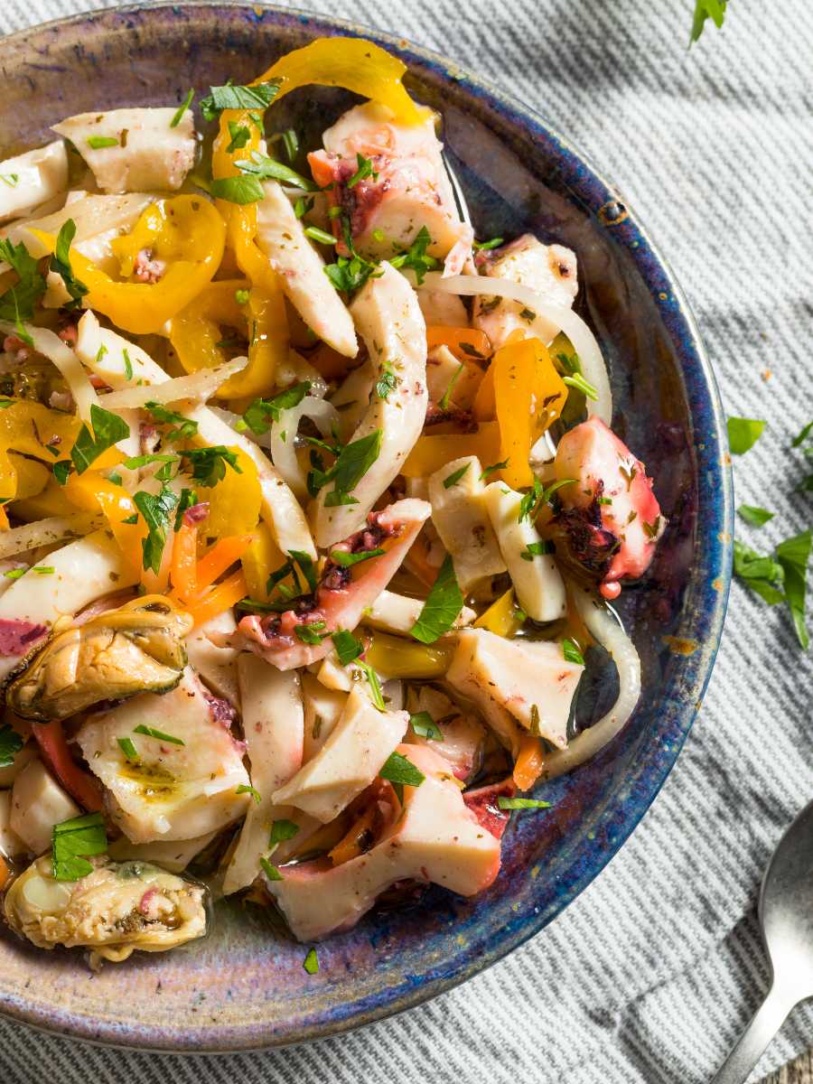 Ensalada de marisco, dos recetas irresistibles - PequeRecetas