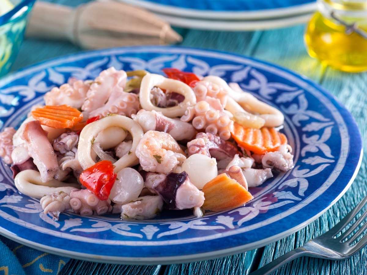 Ensalada de marisco, dos recetas irresistibles - PequeRecetas