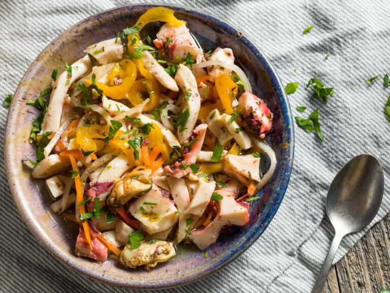 Ensalada de marisco, dos recetas irresistibles - PequeRecetas