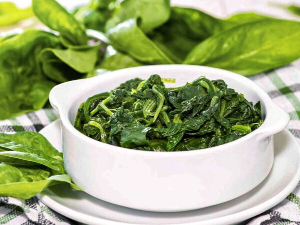 Cómo cocer espinacas frescas o congeladas - PequeRecetas