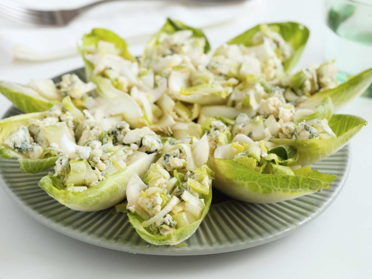 10 ensaladas con endivias fáciles y ligeras - PequeRecetas