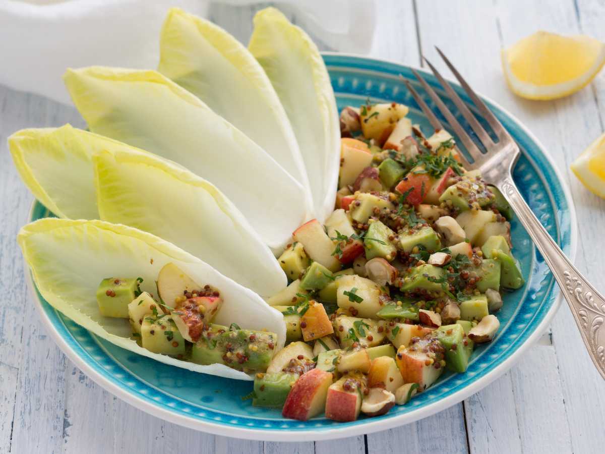 10 ensaladas con endivias fáciles y ligeras - PequeRecetas