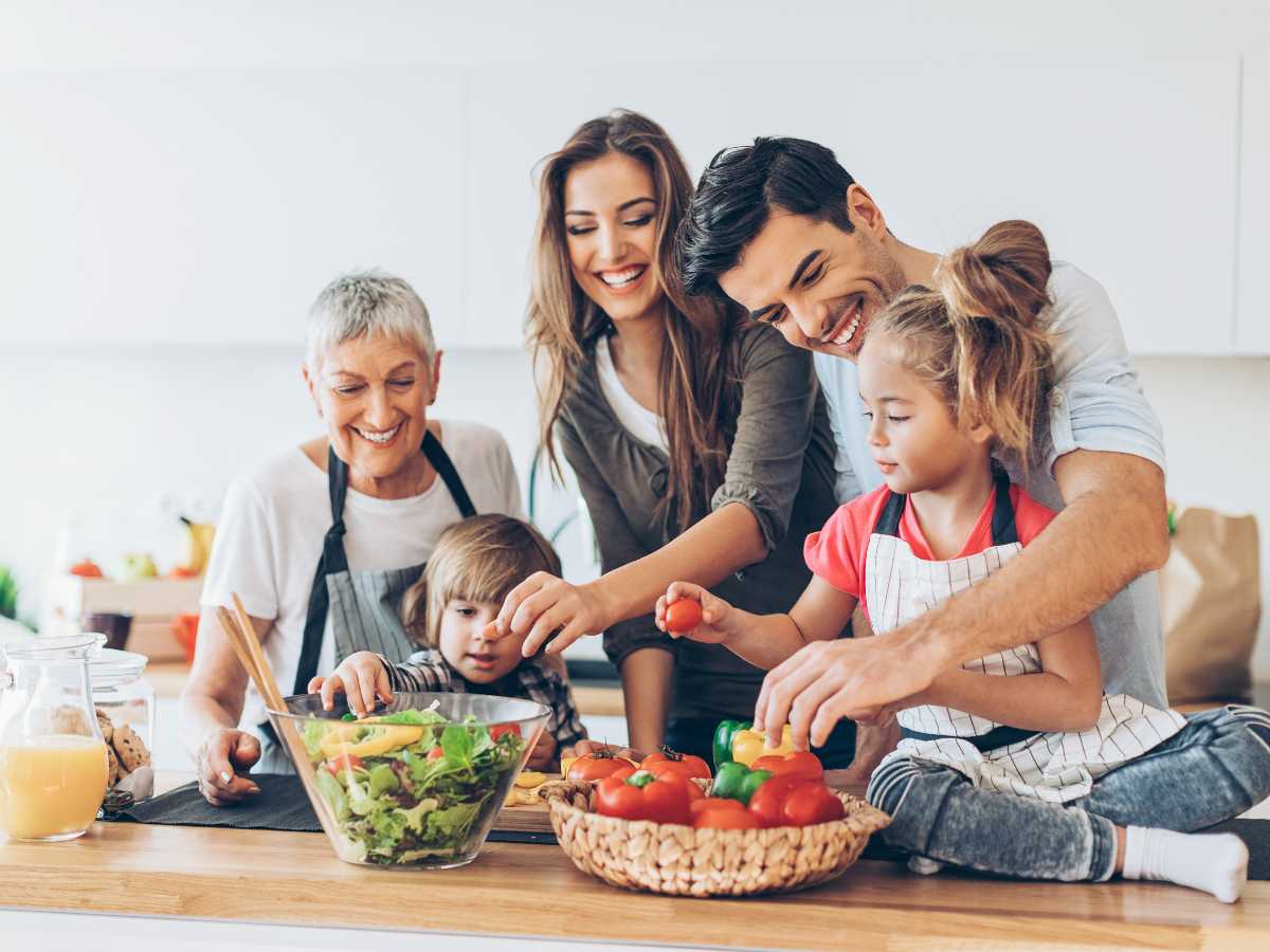 Ideas para organizar una cena en familia - PequeRecetas