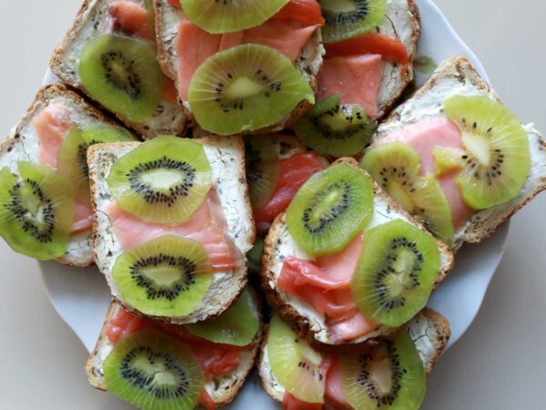 +15 recetas con kiwi: desayunos, comidas y postres fáciles - PequeRecetas