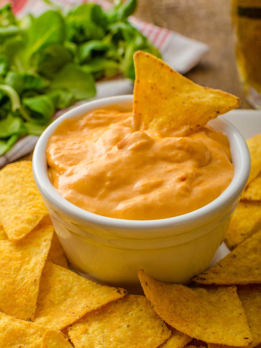 Salsa de queso Cheddar fácil - PequeRecetas