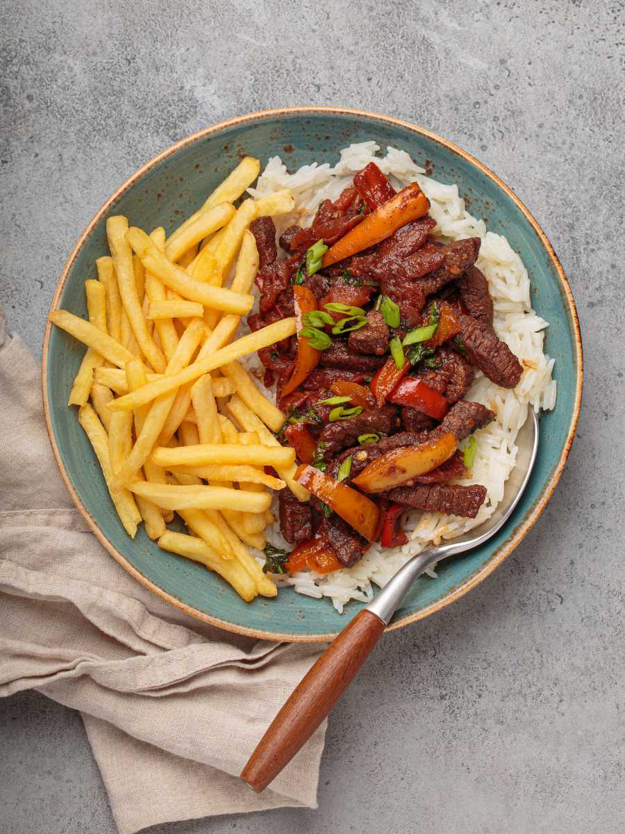 Lomo saltado peruano - PequeRecetas